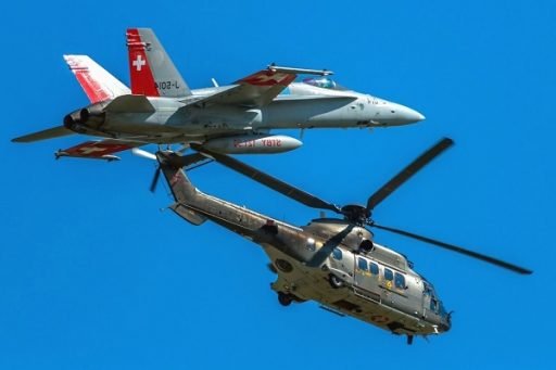 Diferencia de vuelo entre un avión y un helicóptero: ¿Cuál es la mejor ...